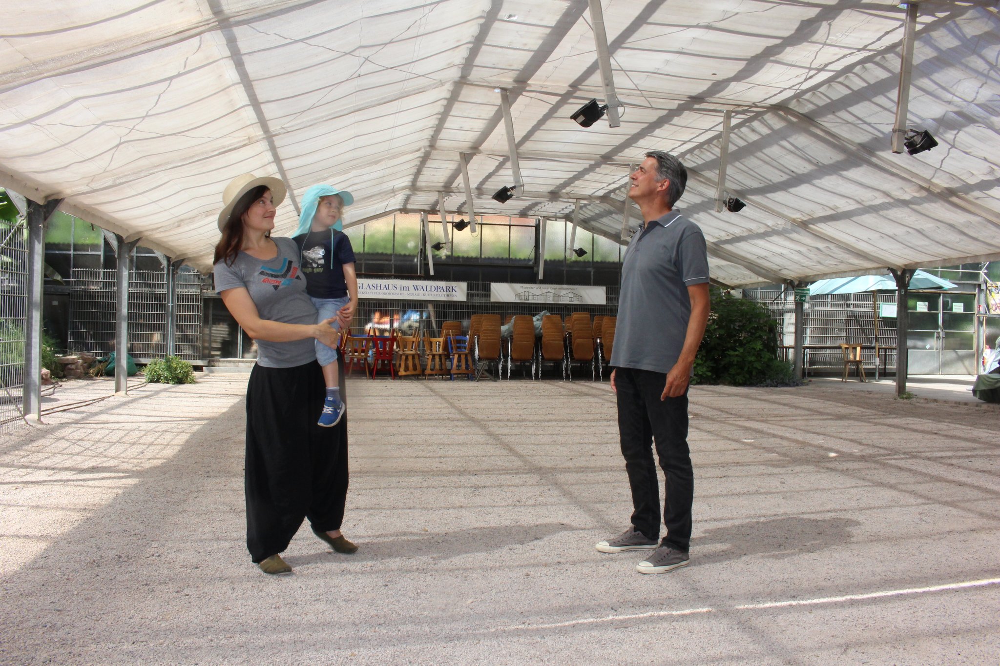 Die Mitglieder der Waldpark-Initiative bereiteten das Glashaus auf die ...