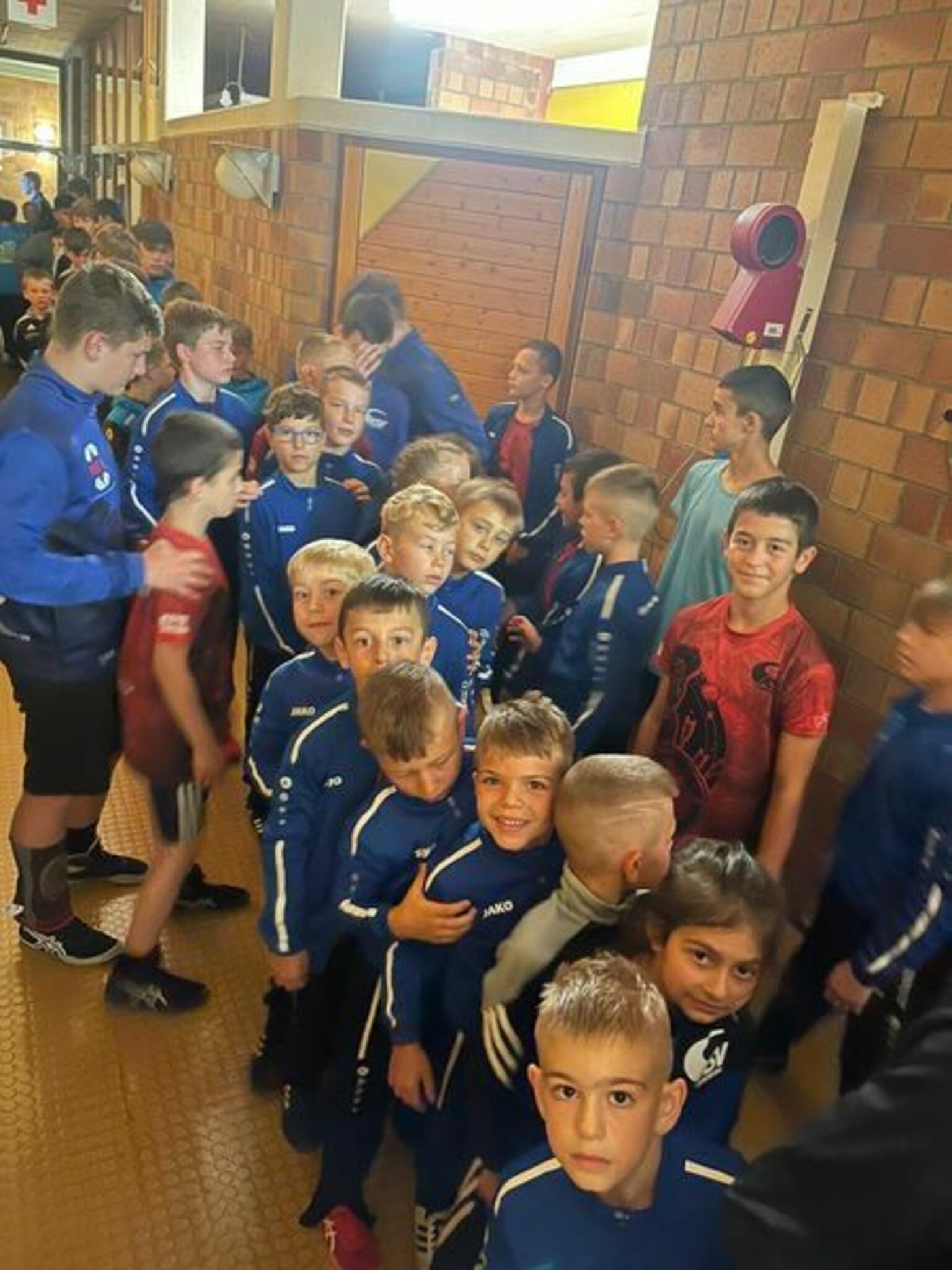 Es wird eng im Pokalschrank des ASV Ladenburg - Ladenburg